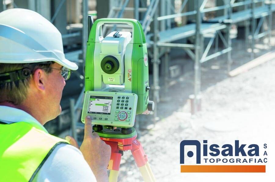 Nosotros – Isaka Top